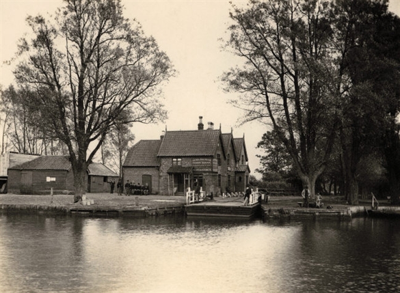Photos of Surlingham Ferry House – Surlingham Ferry House